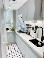 China Fixed White George Standard Export Packing Cupboard Kitchen Cabinets for sale