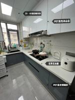 China Apartment High Glossy Lacquer Doors Free Handles Modern Kitchen Furniture for sale