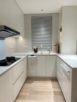 China Standard Modular Style Home Furniture  Modern Shaker Kitchen Cabinet for sale