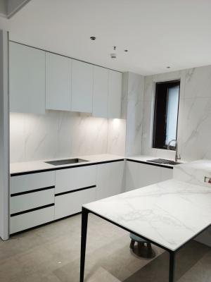 China Modern Kitchen Cabinet with Plywood Doors for Residences for sale