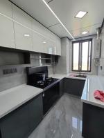 China Modern Kitchen Cabinet with Heat-Resistant Finish for Villas for sale