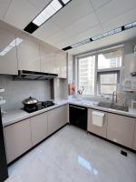 China Custom Matte Finish Anti-Scratch Kitchen Cabinets for sale