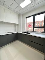 China Heat-Resistant Kitchen Cabinet Doors With Waterproof Finish for Home for sale