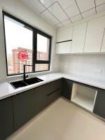 China Heat-Resistant Kitchen Cabinet Doors With Waterproof Finish for Home for sale
