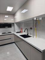 China Modern Kitchen Cabinet with Melamine Finish for Apartments for sale