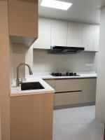 China Modern Melamine Finish Kitchen Cabinet with Plywood Door for sale