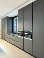 China Modern Kitchen Cabinets with MDF Plywood Doors for Residence Hotel for sale