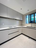 China Custom American Style Kitchen Cabinet with Island Plywood for sale