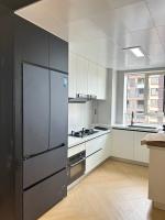 China Custom Modern Kitchen Cabinet for Residence Apartment Hotel for sale