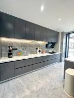 China Custom Modular Kitchen Cabinet with Quartz Granite Marble Countertop for sale