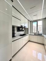 China Custom Modern Kitchen Cabinets with Island Free Design for sale