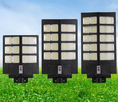 China garder use wall mount ABS housing high brightness all in one integrated led solar street light 300w outdoor waterproof for sale