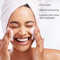 China Custom OEM Vitamin C Brightening Cleanser Amino Acid Formula 100ml for Dull Skin Moisturizing Even Tone for sale