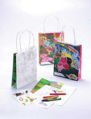 China Custom Kraft Branded Paper Bags Offset Printing 160x100x210mm With Crayons for sale