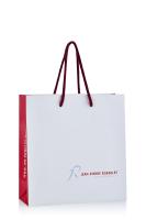 China Commercial Branded Paper Bags Personalized For Beauty 25cmx10cmx26cm for sale
