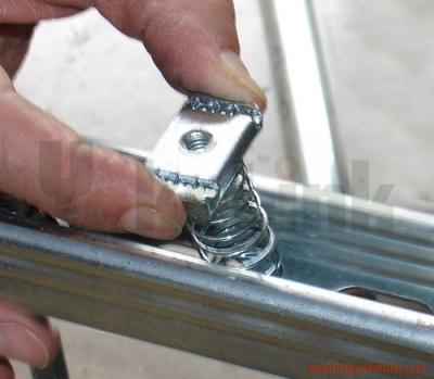 China Factory price  Zinc plated M12 Long Spring Channel Nut For strut channel for sale