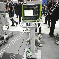 China Comen MR-V66 Ventilator Machine Portable Transport Monitor for Hospital Medical Device for sale