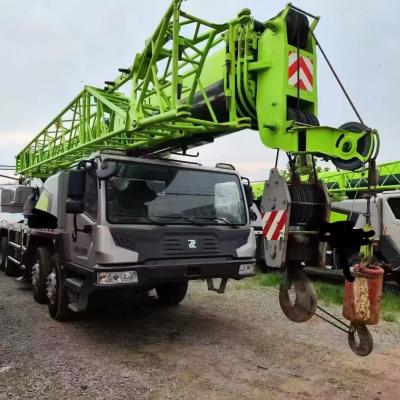 China 8 Section Boom Truck Crane 25 Ton 30T 35T 80T Capacity ZTC500H STC250 XCT80 for sale