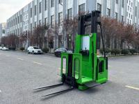 China Electric Order Picker 600kg 1500kg 2000kg Capacity 24V 420AH Battery High Lift Warehouse for sale
