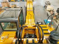 China Moving Type Wheel Excavator PC380 The Latest Addition to Your Construction Fleet for sale