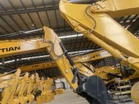 China Moving Type Wheel Excavator PC380 The Latest Addition to Your Construction Fleet for sale