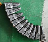 China PC200 Casting Bucket Teeth Tooth Point 205-70-19570RC Heavy Duty Excavator Wear Parts for sale