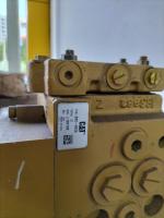 China E310 Excavator C3.3B Engine Main Control Valve 532-9025 Valve Assy New for sale
