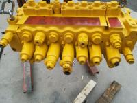 China PC200 PC220 Excavator Control Valve 723-41-05101 723-41-05100 Hydraulic Spare Parts for sale
