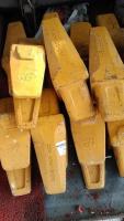 China 207-70-14280 Bucket Tooth for PC200 PC220 PC300 PC350 PC360 Mini Excavator Wear Part for sale