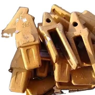China Excavator Bucket Tooth for PC220-1 PC220-2 PC220-3 PC300-6 PC300-7 PC300-8 PC360-7 for sale
