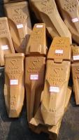 China Excavator Bucket Tooth for PC220-1 PC220-2 PC220-3 PC300-6 PC300-7 PC300-8 PC360-7 for sale