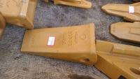 China Mini Excavator Bucket Tooth 205-70-19570 for PC130 PC160 PC200-7 PC200-5 PC228 for sale