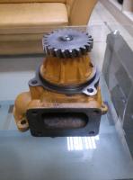 China WA470 WA480 WA420 Wheel Loader Water Pump 6D125E 6151-62-1110 Genuine Spare Parts for sale