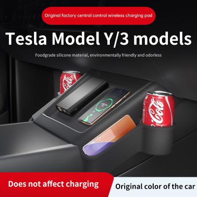 China Tesla Model Y 2025 Dashboard Side Pocket Organizer with Qi Wireless Charging Anti-Slip Texture Custom Fit for sale