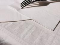 China White Disposable Paper Tablecloth 1.37mx2.74m Flexible No Folding for sale
