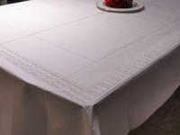 China White Disposable Paper Tablecloth 1.37mx2.74m Flexible No Folding for sale