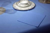 China Christmas Paper Tablecloth 1.37x2.74m Disposable Airlaid Table Linens for Party Wedding for sale