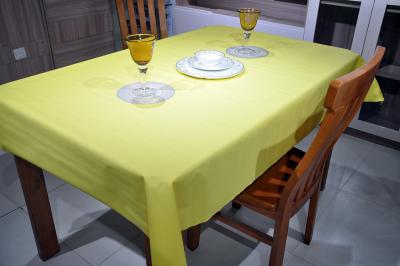 China Non-Toxic 54x108 Inch Airlaid Paper Tablecloth Colorful for Hotel Wedding Party for sale