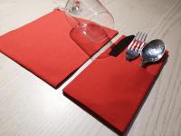China Red Airlaid Luxury Paper Napkin 40x40cm 1 Ply 55gsm Disposable Soft Dinner Serviette for sale