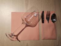 China Pink 40x40cm Airlaid Dinner Napkins 1 Ply 55-70gsm Disposable Party Napkins for sale