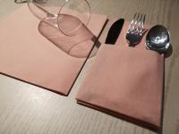 China Pink 40x40cm Airlaid Dinner Napkins 1 Ply 55-70gsm Disposable Party Napkins for sale