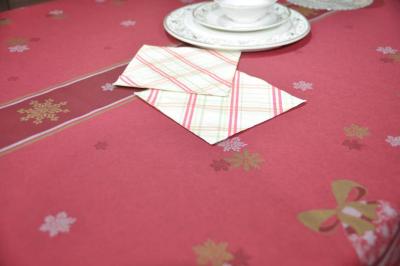 China Disposable Waterproof Table Cover 137x180cm Biodegradable Party Banquet Decoration for sale