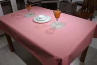 China Disposable Waterproof Table Cover 137x180cm Biodegradable Party Banquet Decoration for sale
