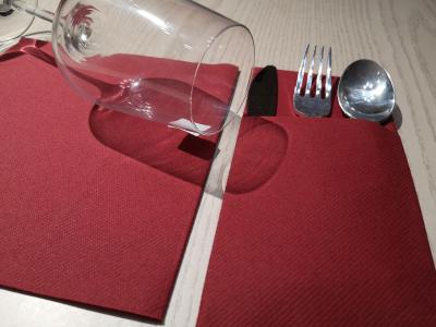 China Unscented Colored Airlaid Napkins 33x33cm 2ply Eco-Friendly Banquet Use for sale