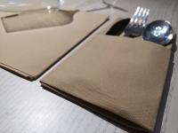 China Custom Airlaid Decorative Paper Napkins 40x40cm 1ply 2ply Unscented OEM Dinner Napkins for sale