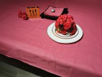 China Retangular 180GSM Modern Style Hotel Paper Banquet Tablecloths Decorated Table Cover for sale