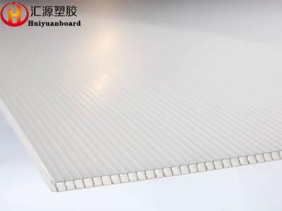 China Reusable 4'x8' White Corrugated Plastic Cardboard for sale