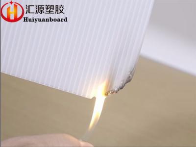 China Fire Rated 250GSM White Corrugated Plastic Sheets 4x8 for sale