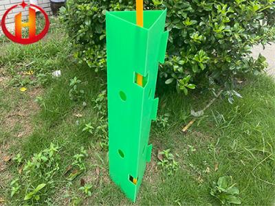 China Fireproof Corrugated Plastic Tree Guards Green Triangular 300gsm for sale