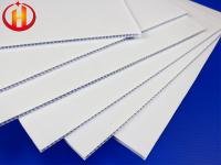 China White 3mm Corrugated Plastic Sheets Smooth Impact Resistant for sale